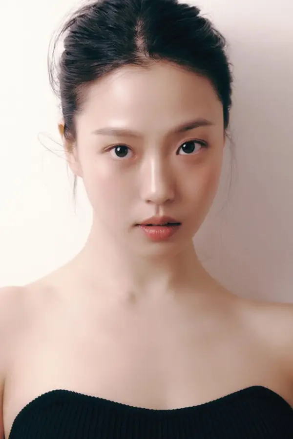 Go Min-si Age, Family & TV Shows list - All Asian Dramas